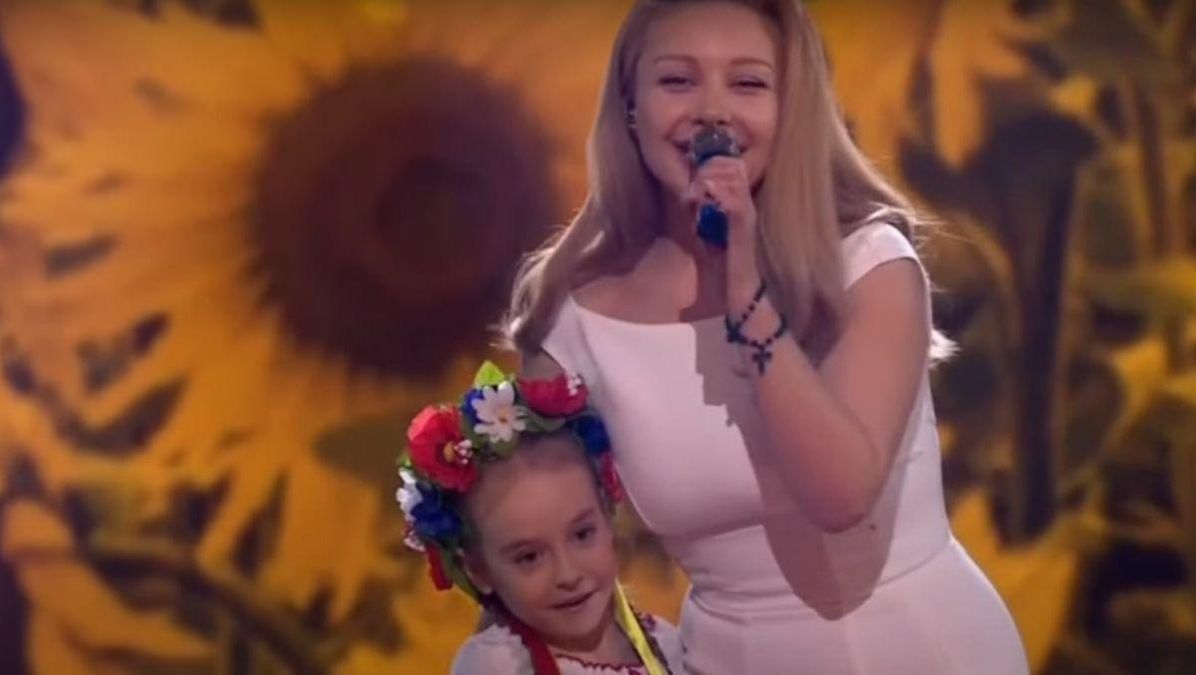 Тіна Кароль виступила в Польщі з 7-річною Амелією з Києва: відео з ...